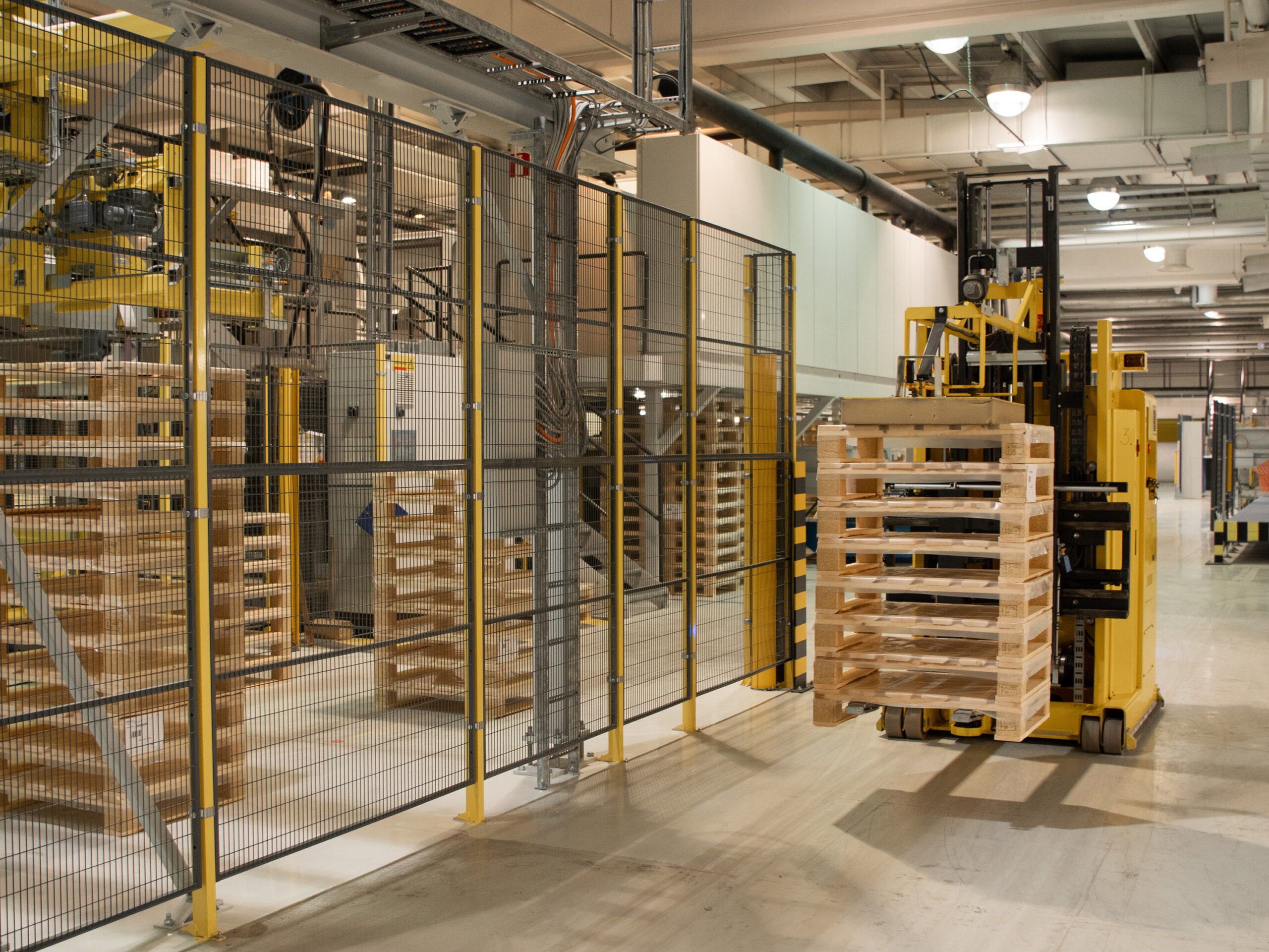 AGV Automated guided vehicles – Automatic logistics system - Solving