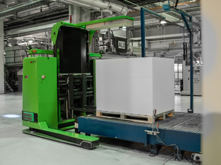 AGV Automated guided vehicles – Automatic logistics system - Solving
