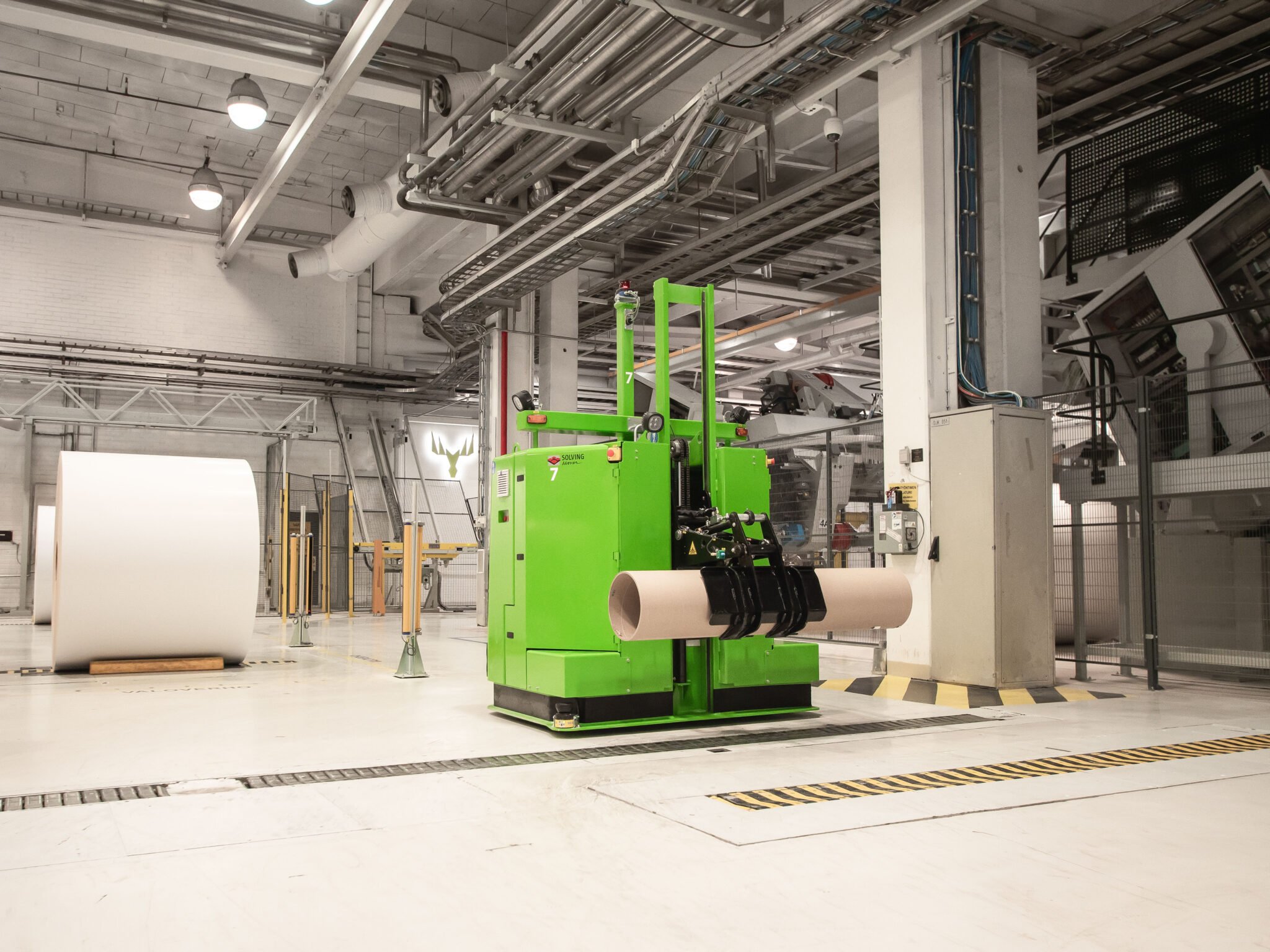 AGV Automated guided vehicles – Automatic logistics system - Solving